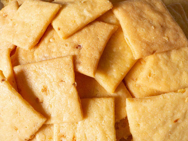 Habanero Cheddar Crackers - Outside The Breadbox